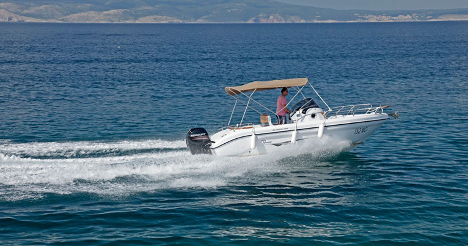 Speedboat Ranieri Shadow 20 2016 in Novi Vinodolski, Croatia for rent