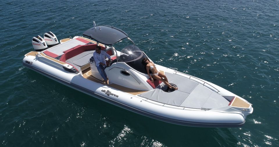 Noleggio Gommone 2019 ALTAMAREA WAVE 35 CABIN a Milazzo, Italia