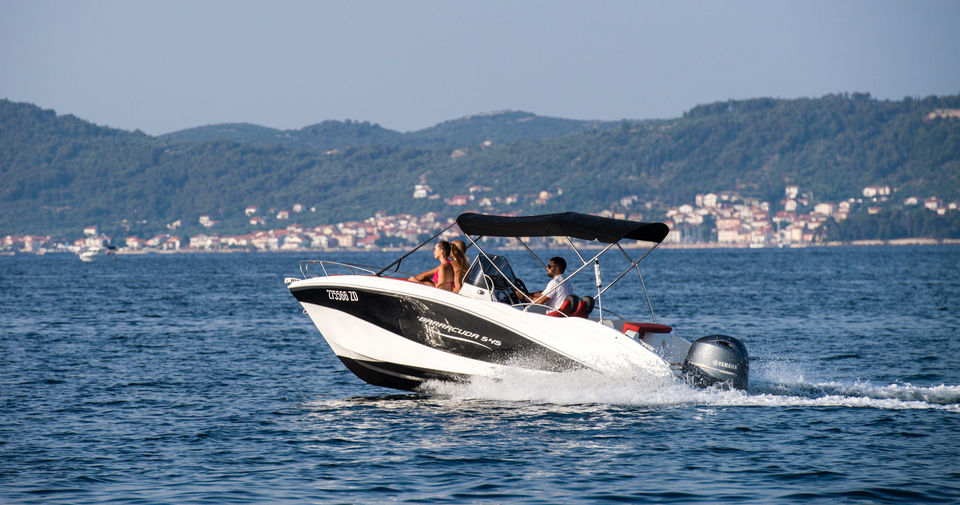 Speedboat 2022 Okiboats Barracuda 545 Black in Zadar, Croatia for hire