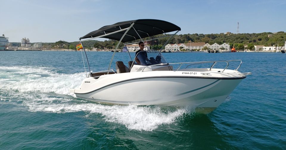 Speedboat Quicksilver 2019 17. Jupiter in Mahón, Spain for hire