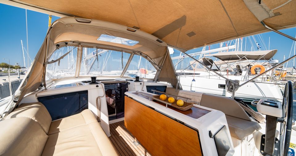 Sailboat Dufour 390 Grand Large 2020 ARTEMIS in Rhodes (city) for hire