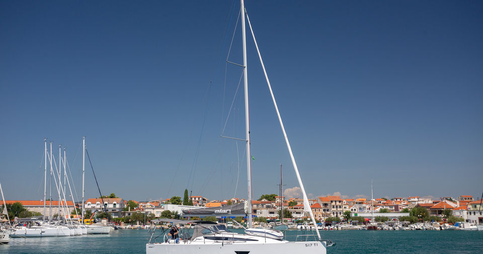 Zeilboot Elan E4 2019 Alisa huren in Pirovac, Kroatië