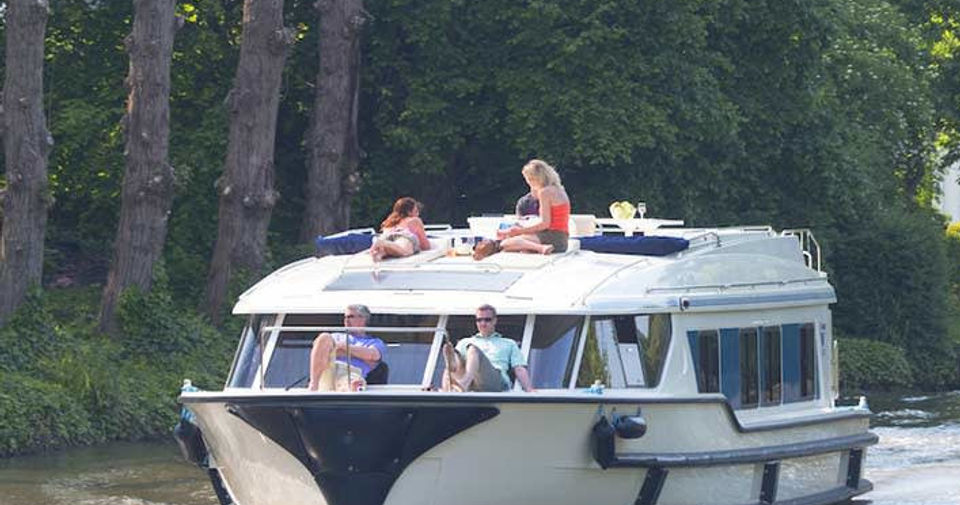 Le Boat Vision 3 2012 Vision3 - Comfort Plus 22 in Tannay for hire