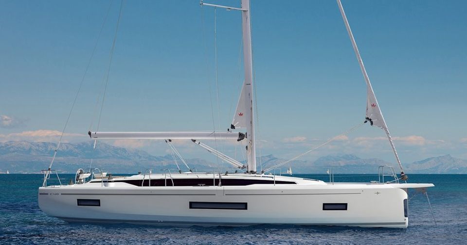 Sailboat Bavaria 2025 Ostwind III in Cala d'Or, Spain for hire