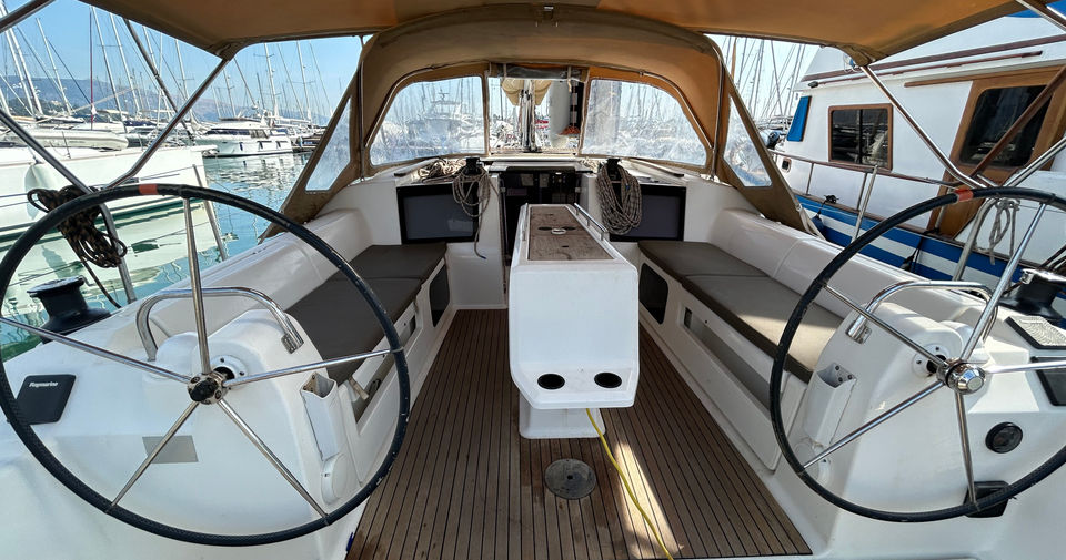 Sailboat Dufour 2018 Artemis in Gouvia (Corfu), Greece for hire
